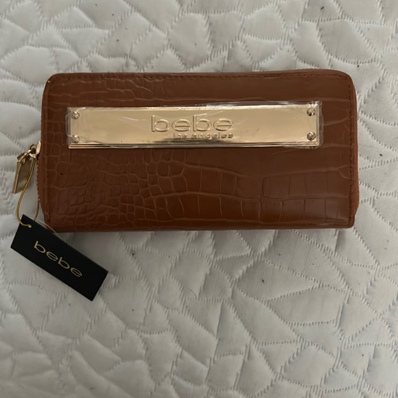 bebe | Bags | Bebe Zip Wallet | Poshmark